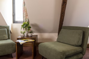 Estúdio Panorâmico | Cofre no quarto, secretária, cortinas/cortinados opacos 