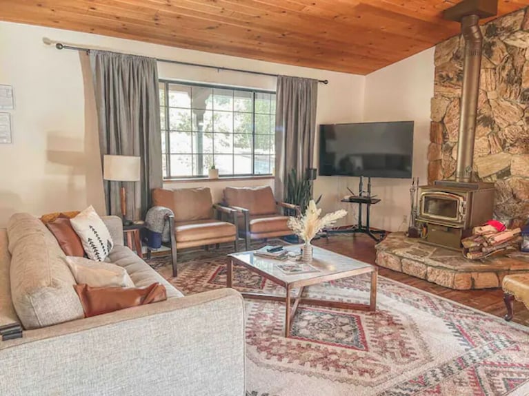 Recently Remodeled Spacious Cabin In A Serene Forest Setting - Yosemite National Park, CA