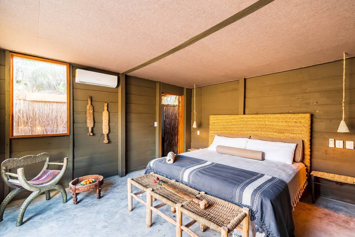 Quarto casal design, 1 cama King, vista para o jardim | Roupas de cama de algodão egípcio, roupas de cama premium