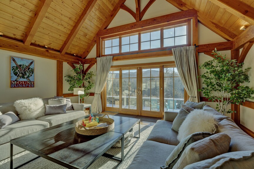 Upscale Luxury 5 Bedroom Sunapee Retreat 3 Min From Lake And Mountain + Jacuzzi - Sunapee, NH