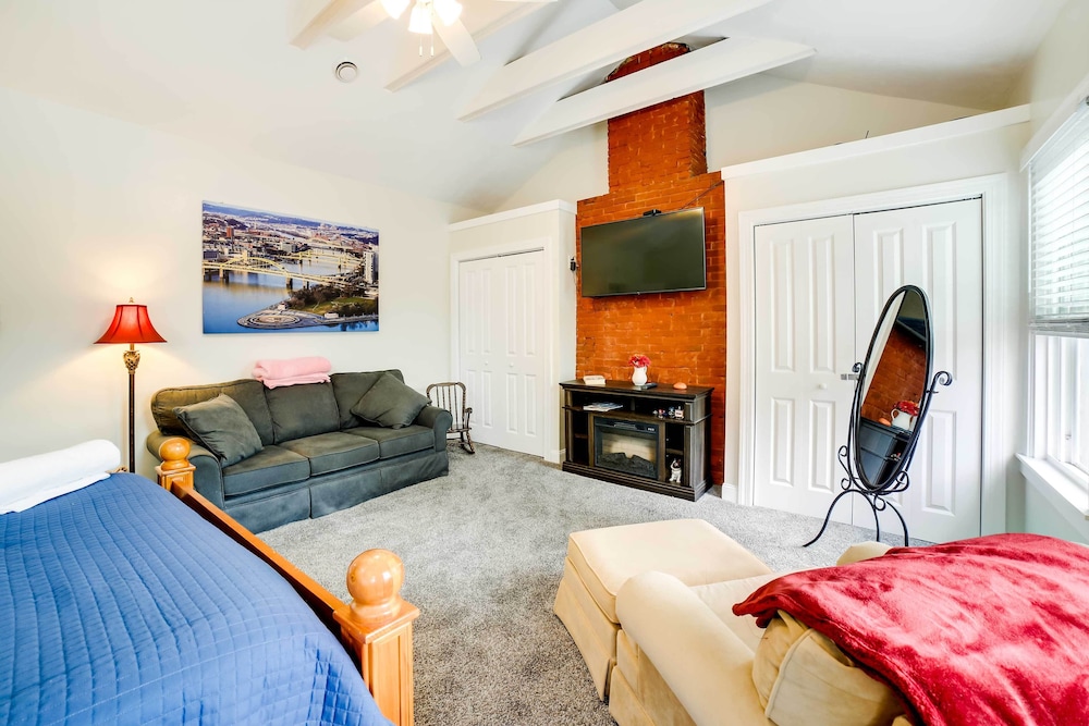 Walk To Walnut St: Pet-friendly Pittsburgh Home! - Pittsburgh