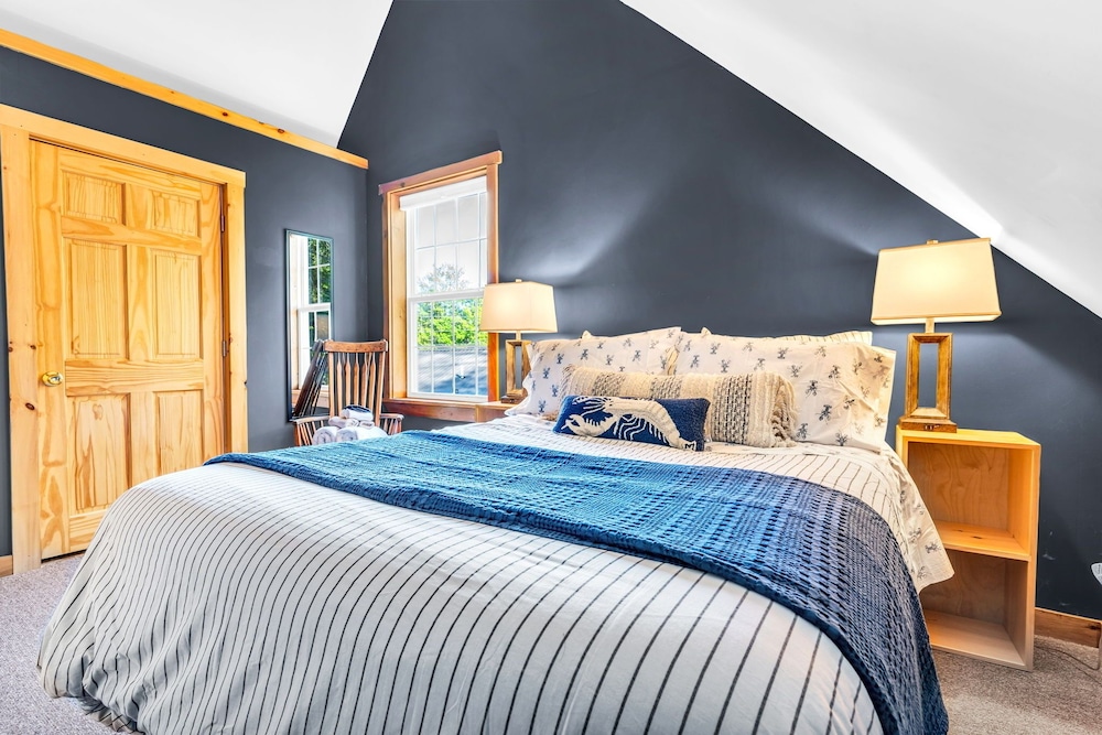 Driftwood Cottage With Cottages Of Maine, Lake Great Pond, Dog Friendly, Kayaks - Maine