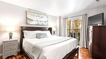 Apartamento em Condomínio Fechado (1 Bedroom) | 1 quarto, edredões de penas, ferro/tábua de engomar