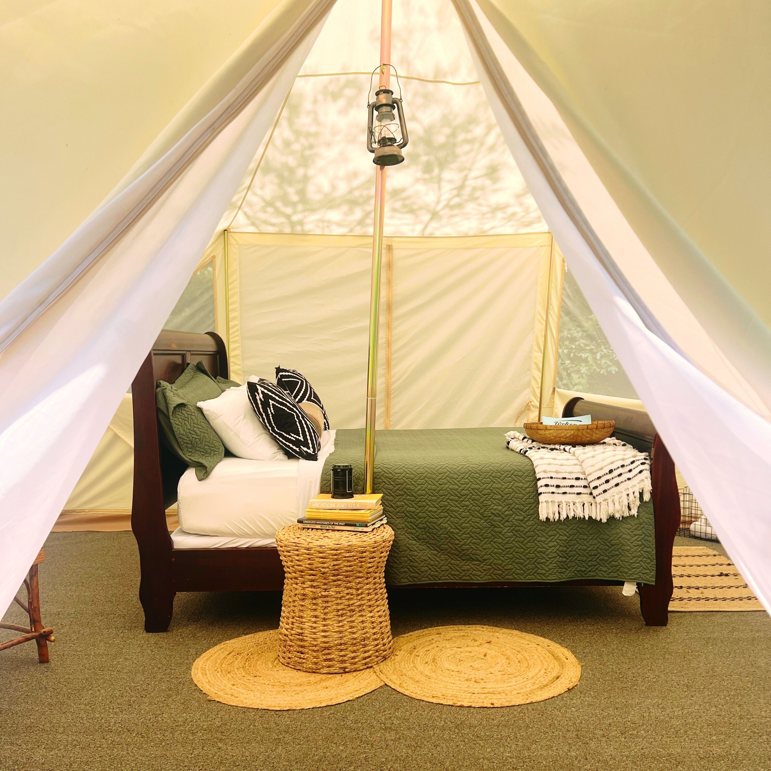 Glampventures "Royal Rest" Bell Tent @ River/lake Near The Smoky Mtn. - White Pine, TN