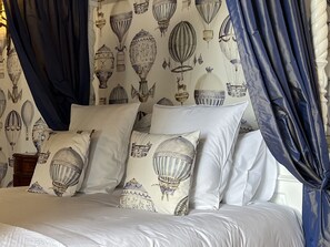 Quarto Signature, 1 cama queen-size, piscina privativa, vista para o parque | Roupa de alta qualidade, edredões de penas, com decoração personalizada 