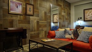 Quarto Duplo Deluxe | Roupa hipoalergénica, com decoração personalizada 