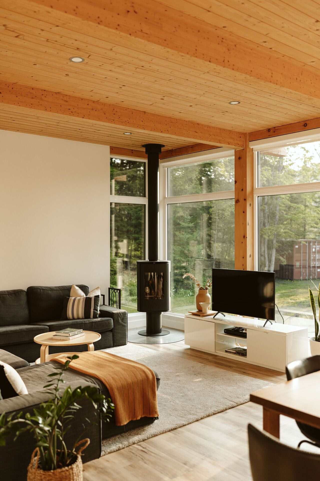 Wolegib Waterfront Retreat In Muskoka- Hot Tub! - Huntsville