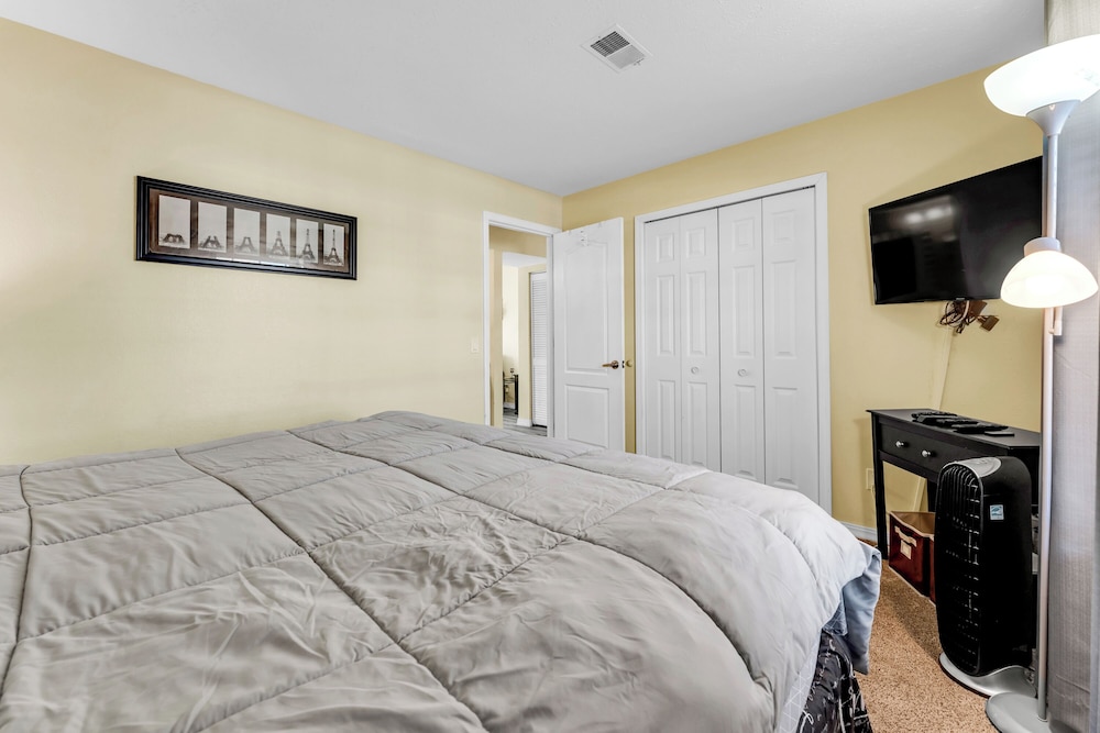 Fall Creek Resort Condo – Pools & Mini Golf. Less Than 10 Miles To Sdc - Branson, MO