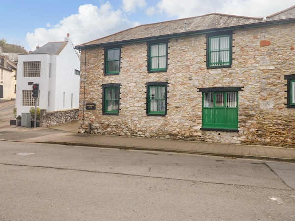 1 Greenswood Court - Brixham
