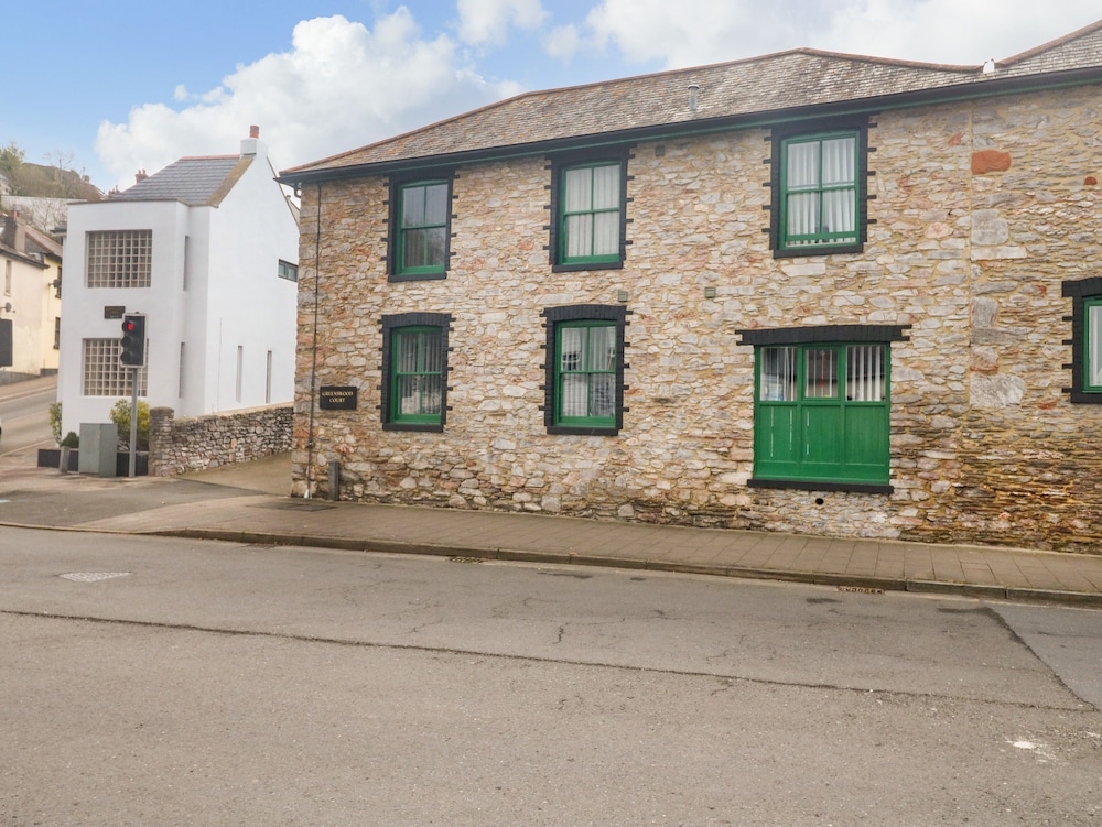 1 Greenswood Court - Brixham