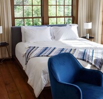 Sunroom | Individualmente decorados, individualmente mobiliados, Wi-Fi de cortesia