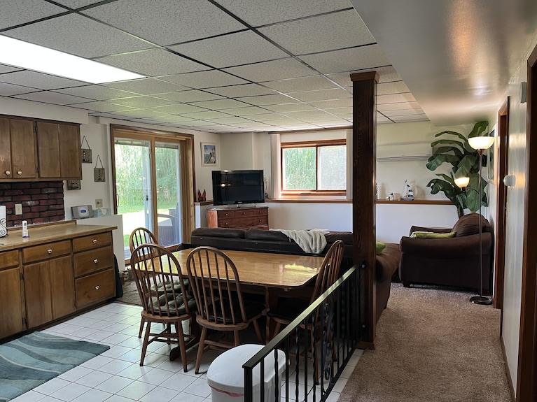 Peaceful & Relaxing Battle Creek Lake Housekayaks, Paddle Boards & Fire Pit - Binder Park Zoo, Battle Creek