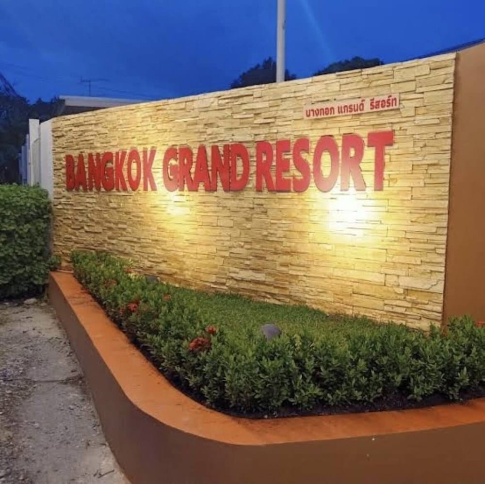 Bangkok Grand Resort - Bang Bo
