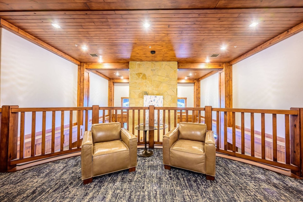 *Free Ski Rentals* Canyons Resort – 5 Minute Walk To Village, Skiing & Free Shuttle, Hot Tub, Sauna - Snowbird, UT