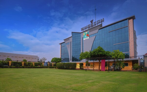 Wingston A Treehouse Hotel Mathura - Mathura