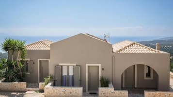 Apartamento, 1 quarto, sacada, vista para a cidade | Fachada da propriedade