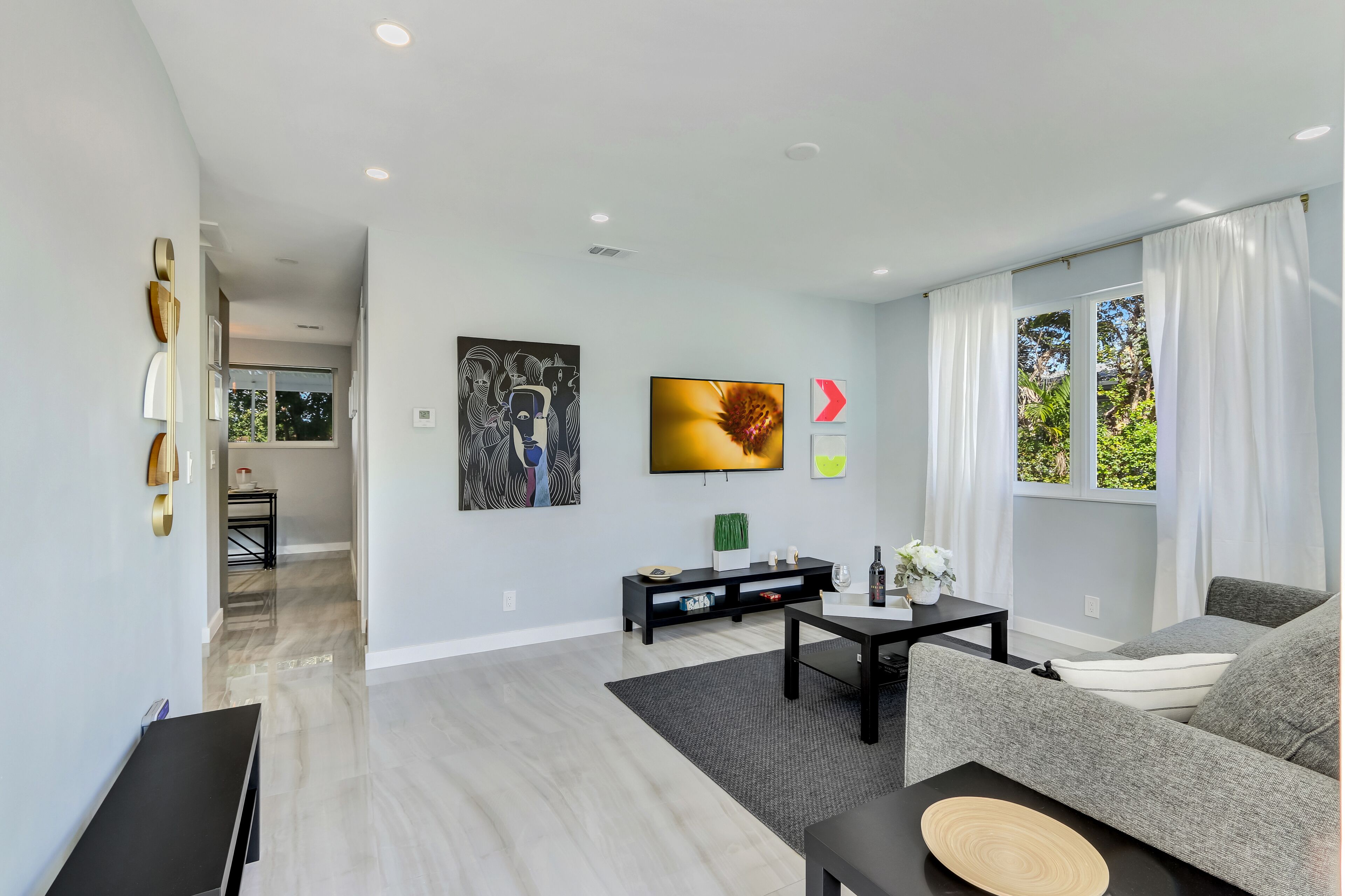 Hallandale 1039 - Lakeside Dream: Trendy Design & Near Beach - Miramar, FL