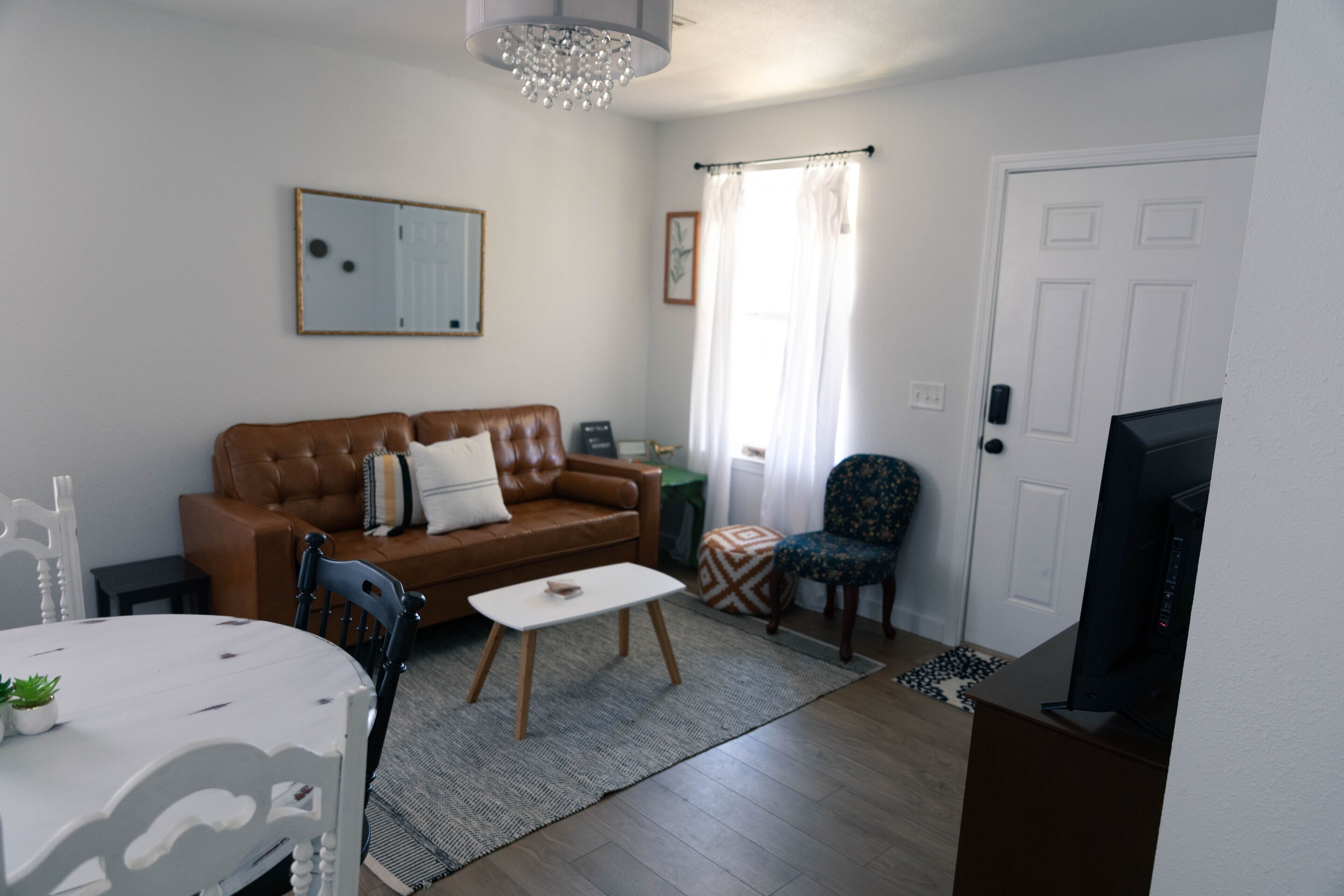 Stylish And Comfortable, Free Wine And Close To Downtown! - Ocean Springs, MS