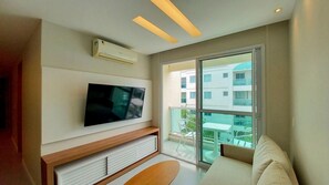 Apartamento | Sala de estar | Televisor de 40 polegadas com canais digitais 