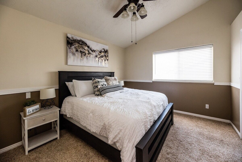 Clean & Cozy - Close To Everything! - Logan, UT