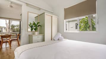 Cabana de Madeira Standard | 2 quartos, Wi-fi grátis, roupa de cama fornecida