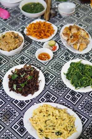 Café da manhã inglês todos os dias (VND 120000 por pessoa) 