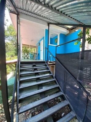 Quarto Básico | Cozinha privada | Minifrigorífico, uma cafeteira/bule 