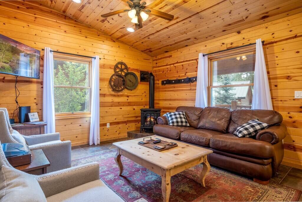 12 Best Pet-Friendly Cabins In Greer, Arizona - Updated 2024 | Trip101