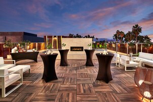 Piscina exterior sazonal 