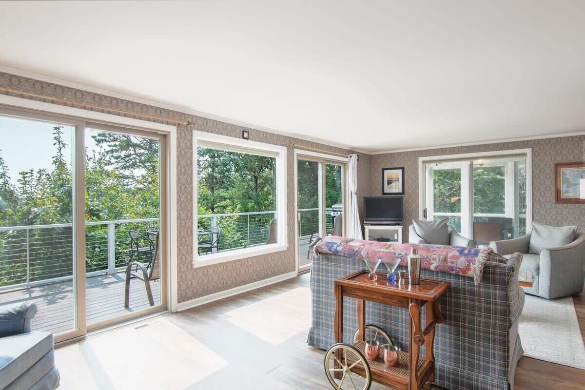Huge Deck Perfect For Lounging W Sweeping Views! - Wellfleet, MA