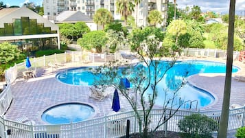 Piscina interior, piscina exterior