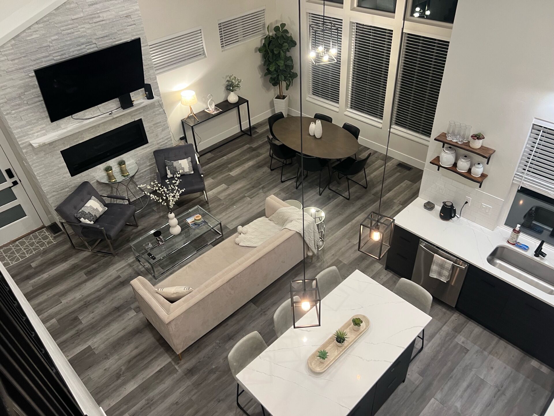 Modern Townhome- Downtown Coeur D'alene- Minutes To Waterfront Restaurants Shops - Coeur d'Alene, ID