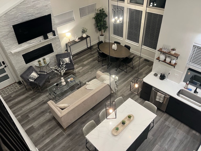 Modern Townhome- Downtown Coeur D'alene- Minutes To Waterfront Restaurants Shops - Coeur d'Alene, ID