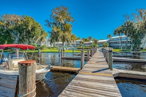 Apartamento em Condomínio Fechado (River Bend B212) | Exterior