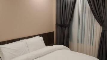 Quarto casal luxo | Wi-Fi de cortesia, roupa de cama