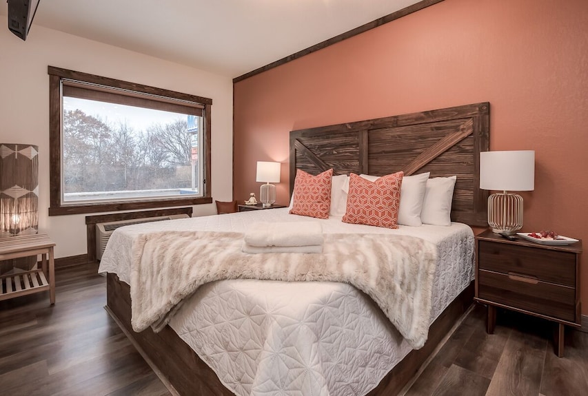 Arizona Themed Boutique Hotel - Hastings, MN