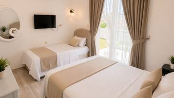 Quarto luxo, no jardim | Roupas de cama premium, edredons de pluma
