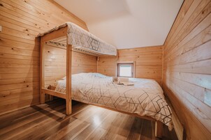 Chalé de Luxo | 3 quartos, minibar, com decoração personalizada 