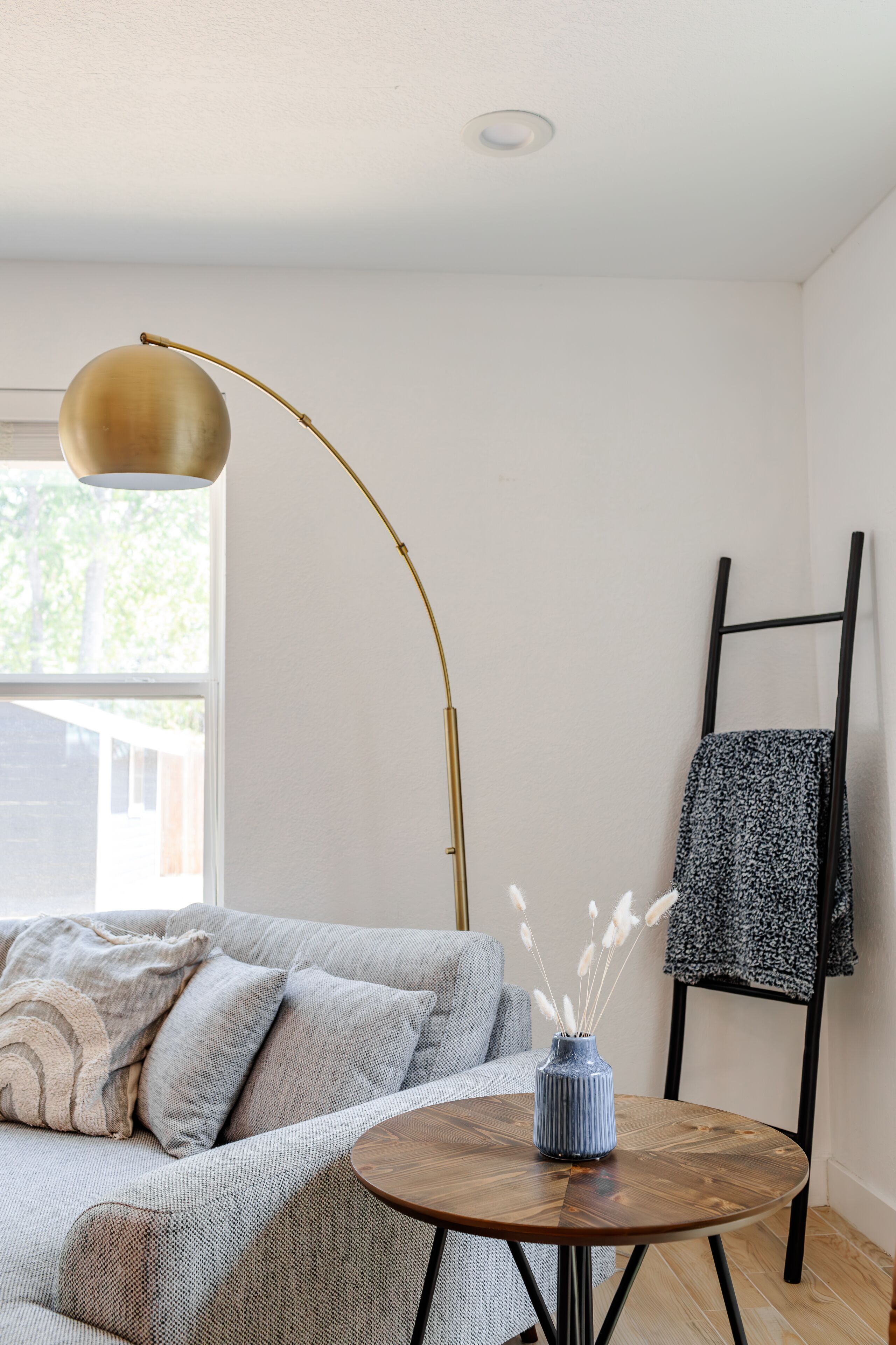 Blue Haven | New | Sleeps 8 | Downtown Georgetown - Georgetown, TX