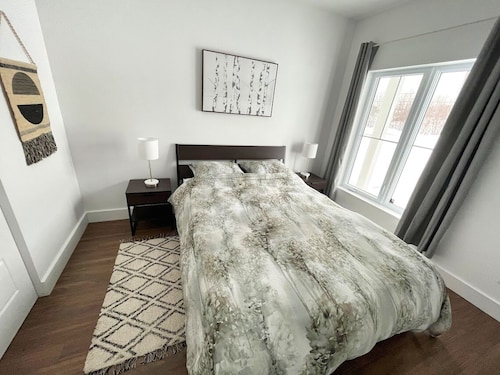 Enchanted Forest Home Between Two Mountain Resorts - Quebec