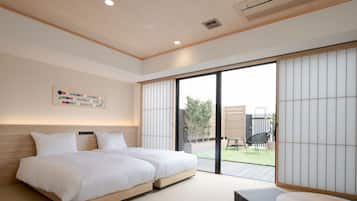 Quarto, não fumadores, terraço (Sky Terrace and Board Game) | 1 quarto, edredões de penas, cofre no quarto, secretária