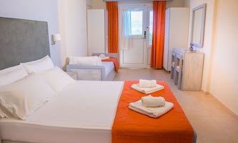 Quarto Triplo | Quartos insonorizados, Wi-fi grátis, roupa de cama fornecida 