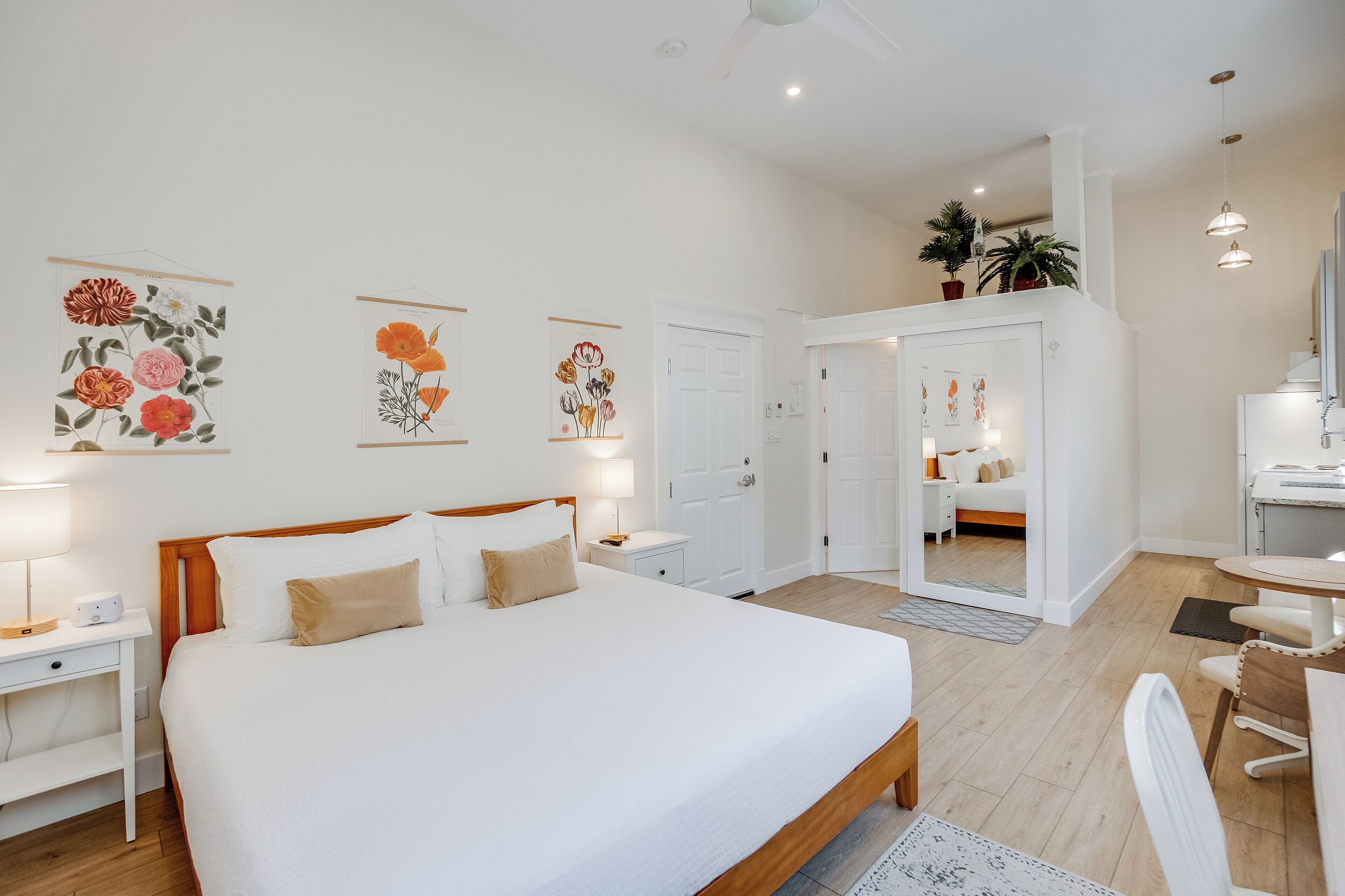 Suíte estúdio luxo | Roupas de cama premium, edredons de pluma