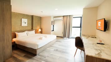 Quarto triplo superluxo | Escrivaninha, cortinas blackout, Wi-Fi de cortesia, roupa de cama