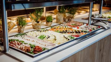 Pequeno-almoço tipo buffet diário incluído