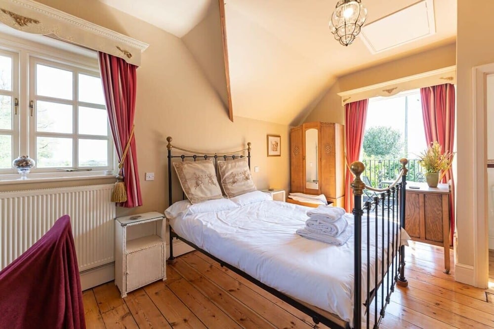 Beautiful Country Cottage For Up To 8 People - Wolverhampton