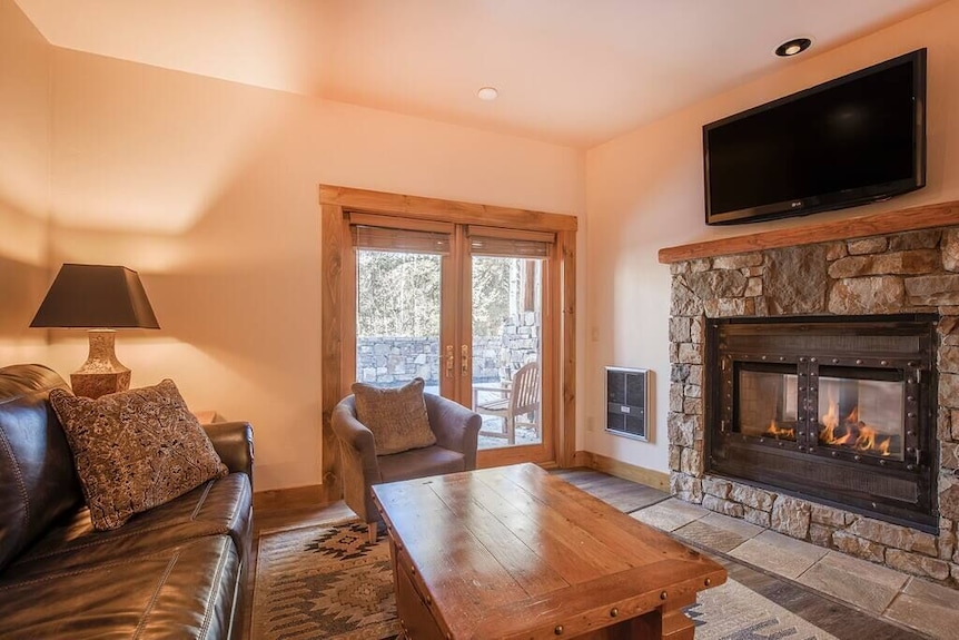 Quiet Creekside Retreat: Ski In/out W/ Hot Tub - Mountain Village, CO