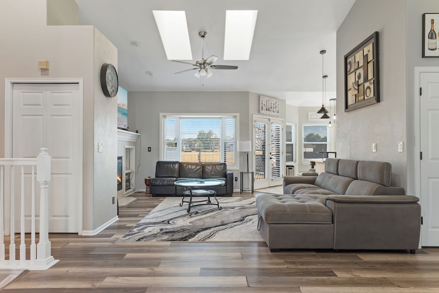 Luxury 4br Denver Retreat, Sleeps 10+, Entertainment & Prime Location - オーロラ, CO