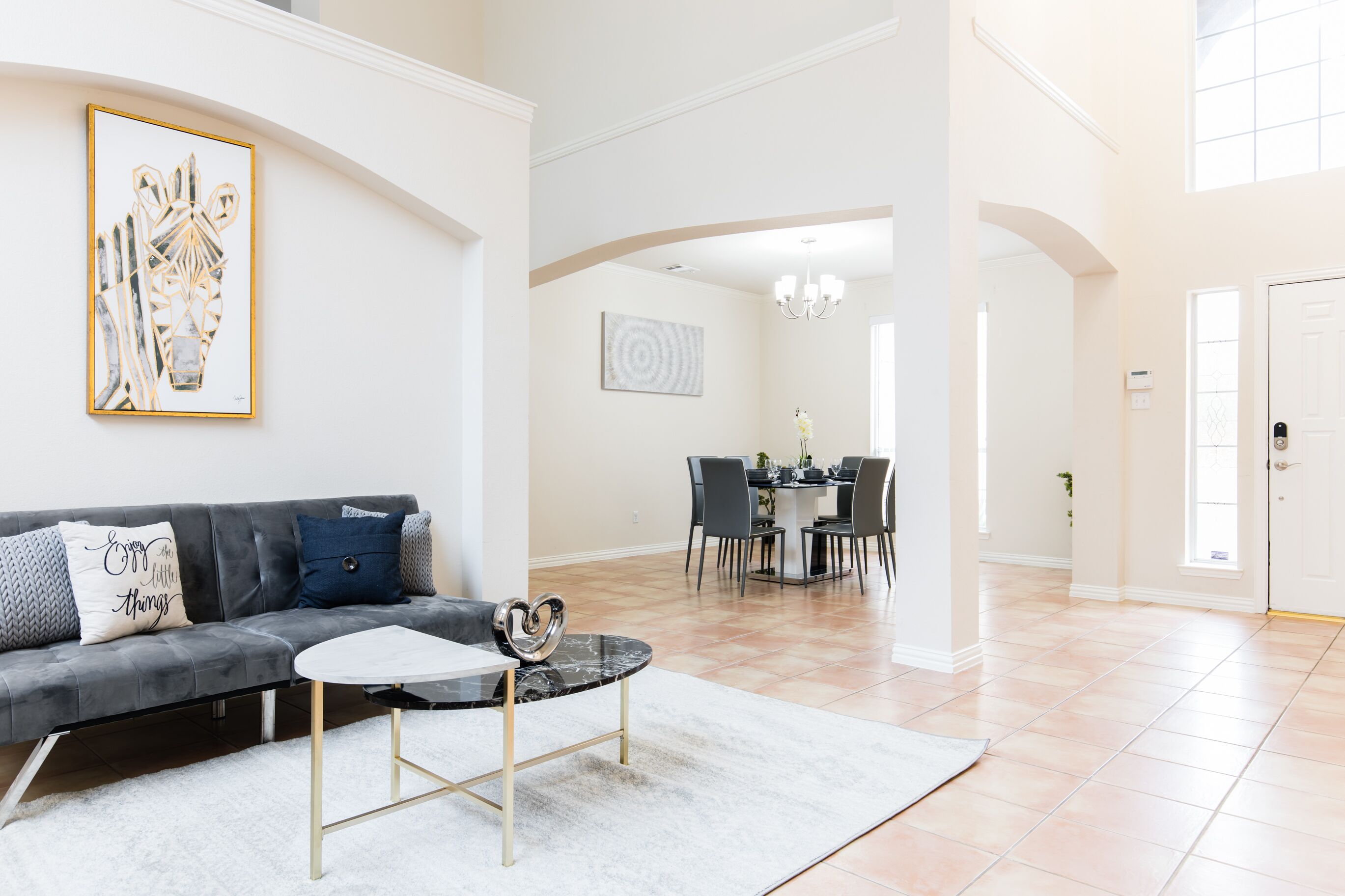 Luxurious Sunroom & Pool In A Modern & Stylish House - Richardson, TX