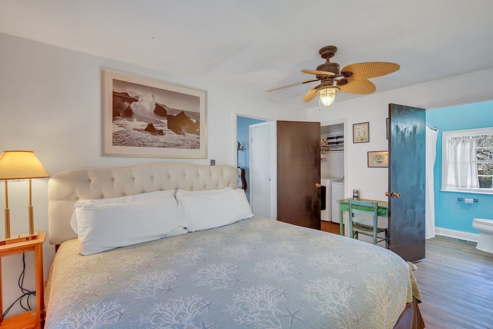 Tybee Lighthouse Cottage (A): Walk To The Beach! - 타이비 아일랜드